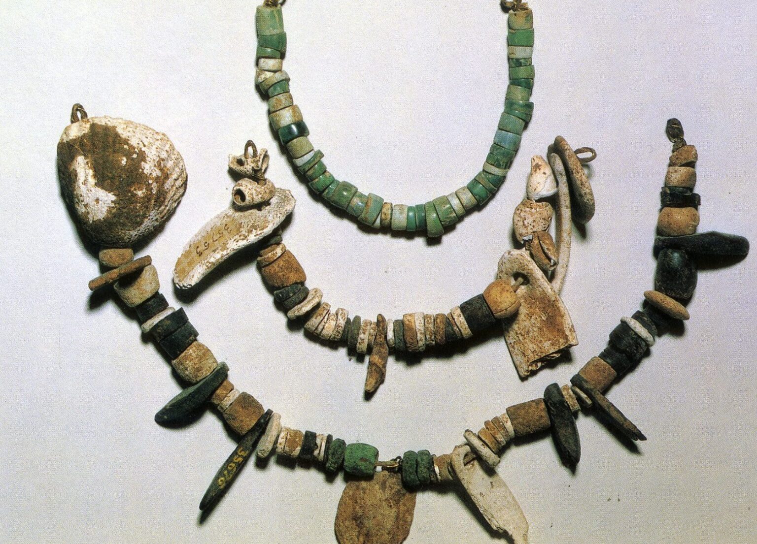 Cómo se realizaban instrumentos y objetos preciosos en la prehistoria ...
